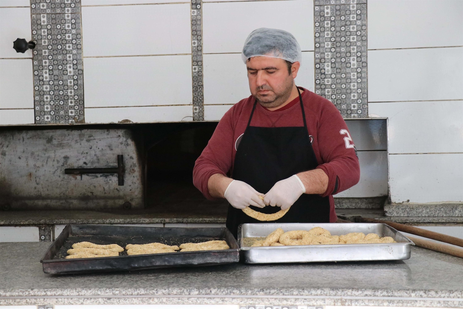 Özel taş fırında pişiriyor, yiyen bir daha vazgeçemiyor - Hürriyet Lezizz