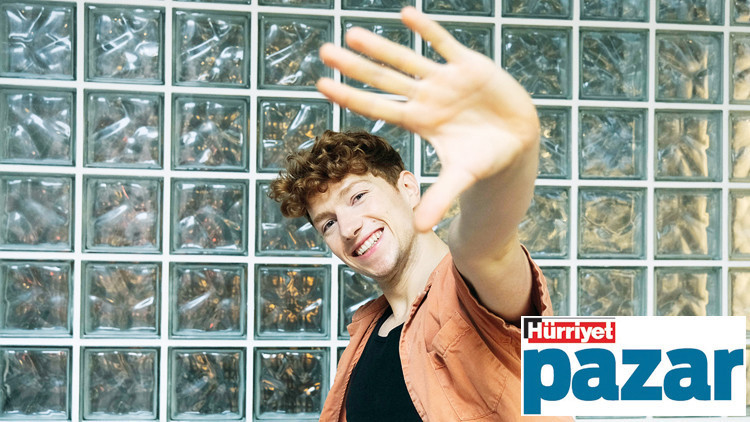 İstanbul’da gönüllü bir kültür elçisi, namı diğer ‘Havuç’ - Son Dakika ...