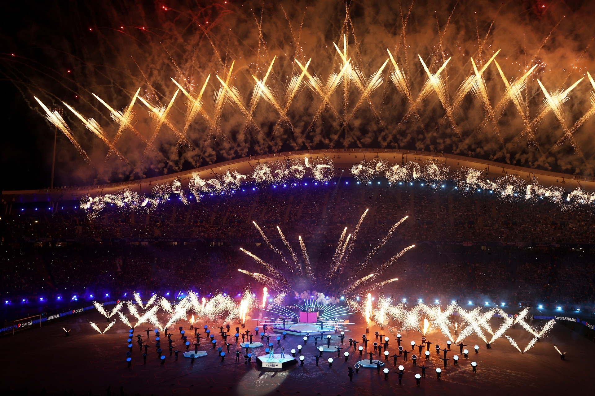 Atatürk Olimpiyat Stadı'nda görsel şölen - Son Dakika Spor Haberleri