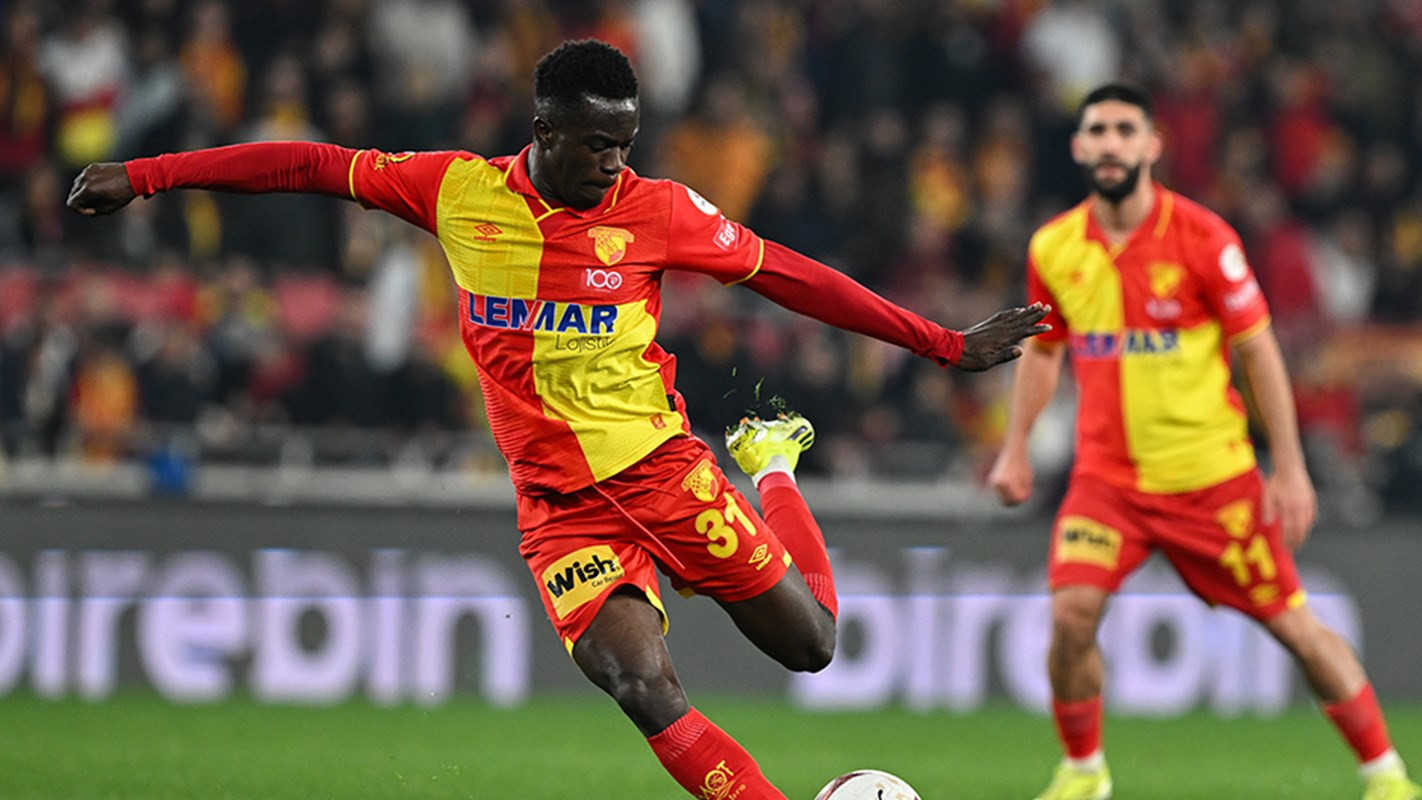 Göztepe'nin altın çocuğu Anthony Junior Dennis - Spor Haberleri