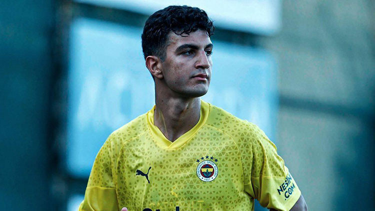 Fenerbahçe, Yiğit Efe Demir'i Fatih Karagümrük'e kiralık gönderdi ...