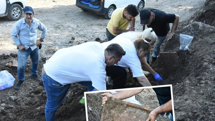 Yol genişletme çalışması yaparken 'servet' buldular! ' Belgesel ...