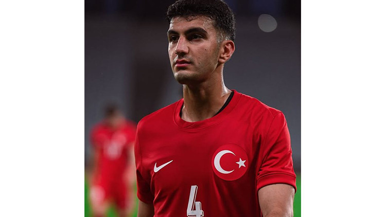 Yiğit Efe Demir kimdir, kaç yaşında, nereli? Fenerbahçe'li genç ...