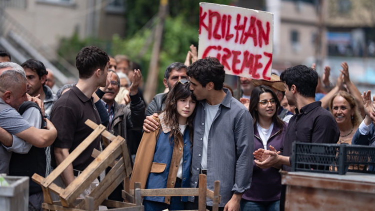 Melis Sezen Haberleri - Son Dakika Melis Sezen Hakkında Güncel Haber ve ...