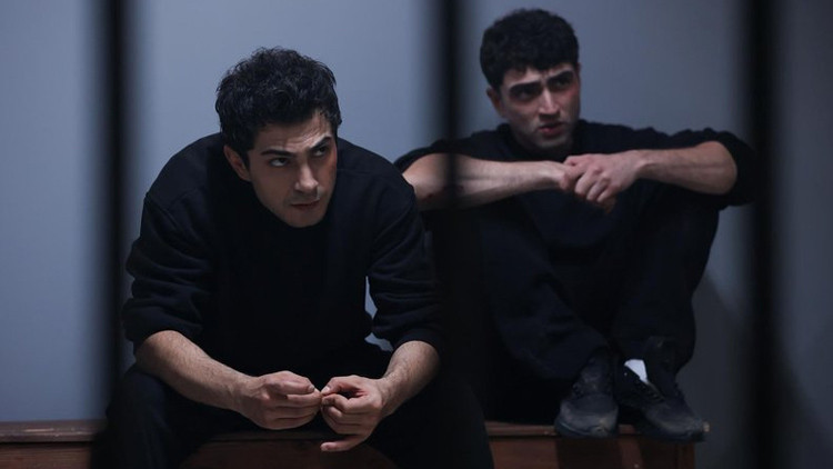 ALTI ÜSTÜ İSTANBUL KONUSU, OYUNCULARI VE KARAKTERLERİ || Altı Üstü ...