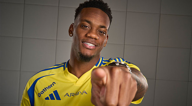 Fenerbahçe yeni sezonun ilk transferini yapıyor! Jhon Duran, imza için ...