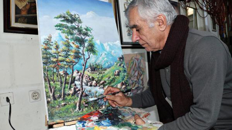 Emekli astsubayın yaptığı resimler ilgi görüyor - Son Dakika Haber