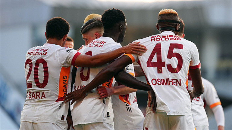 Galatasaray'ın bol gollü Eyüp galibiyeti sonrası açıkladı: O girince ...