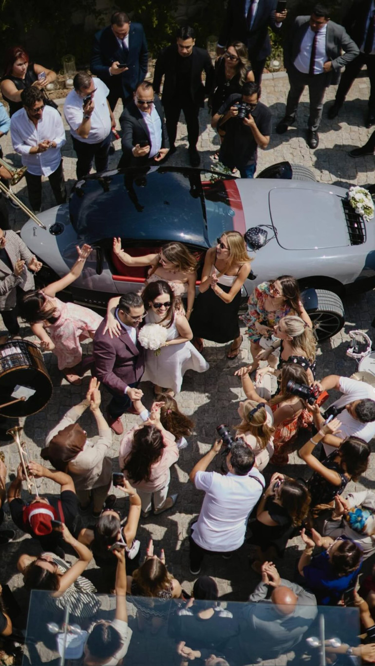 Sinan Engin’in kızı Elif Engin, Ahmet Ahlatcı’nın oğlu Ahmet Emin ...