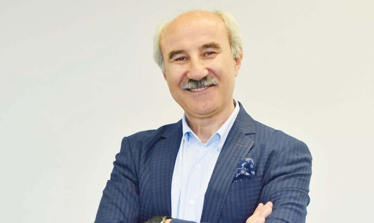 Yunuslar şov yaptı… İstanbul Boğazı turkuaza büründü | Fulya Soybaş ...
