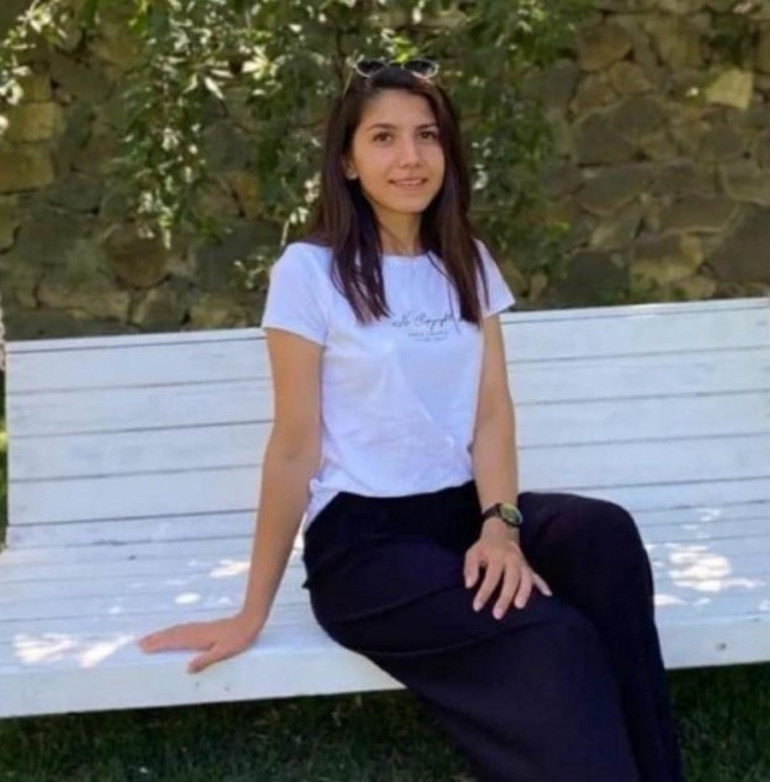 Devrilen pano genç kadını hayattan koparmıştı! 8 belediye personeli ...